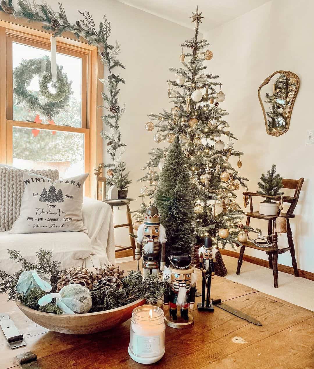 33 Ideas to Incorporate Nutcrackers into Your Christmas Display