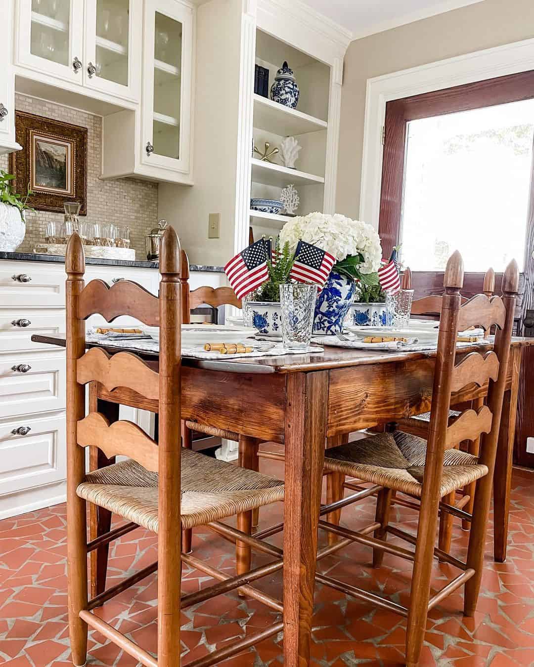 Patriotic Simple Dining Table Centerpiece Ideas - Soul & Lane