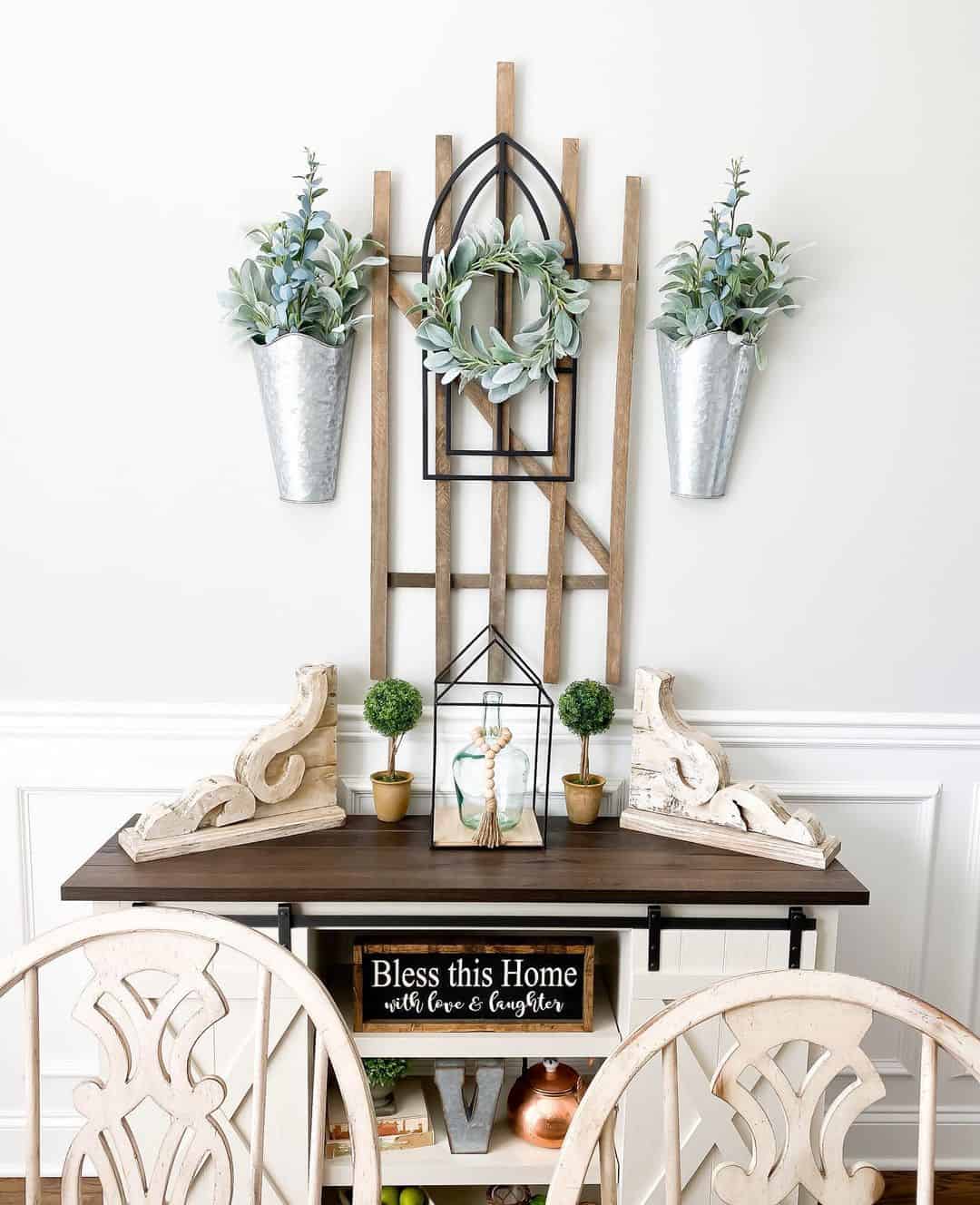 33 Gorgeous Console Table Décor Ideas to Wow Your Guests