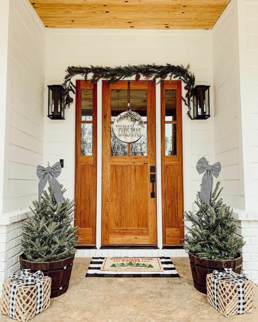 28 Ways You Can Use Christmas Tree Bows in Your Holiday Home