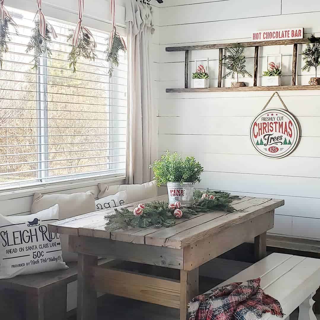Simple Dining Space With Spruce and Ribbon - Soul & Lane