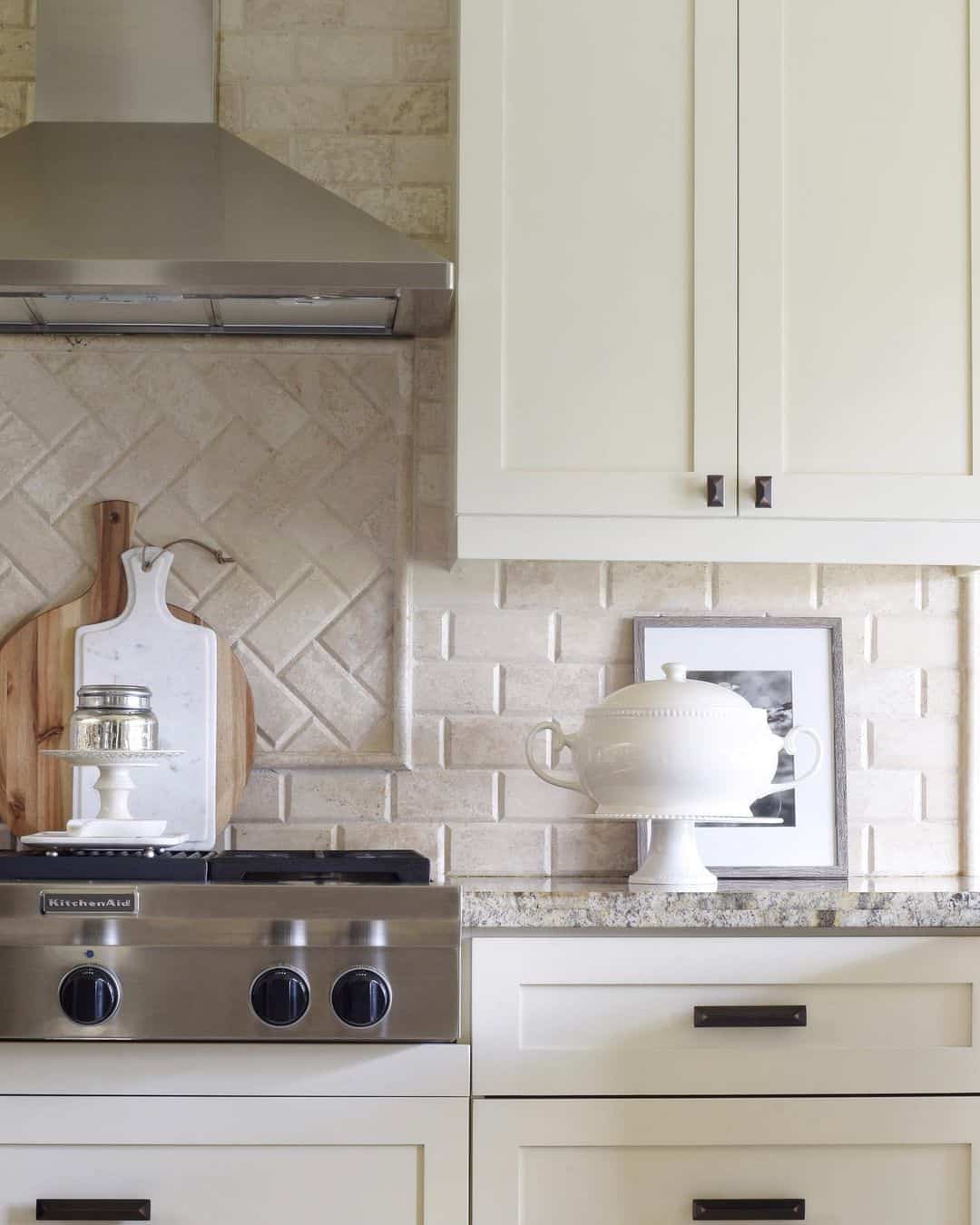 33 Timeless Subway Tile Backsplash Ideas That Sparkle