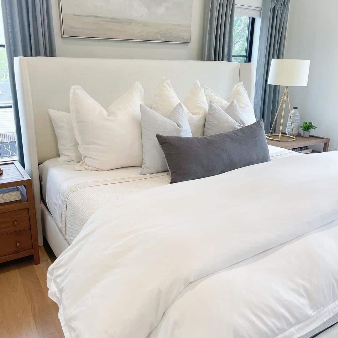 21 Modern Bed In Front Of Window Ideas To Cozy-Up Your Bedroom