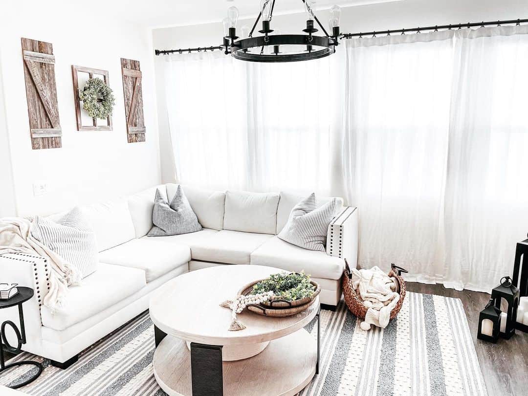 32 White Couch Living Rooms Ideas to Transform Your Seating Space
