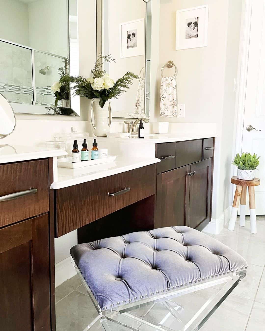21 Fabulous Makeup Vanity Ideas To Help You Get The Right Look