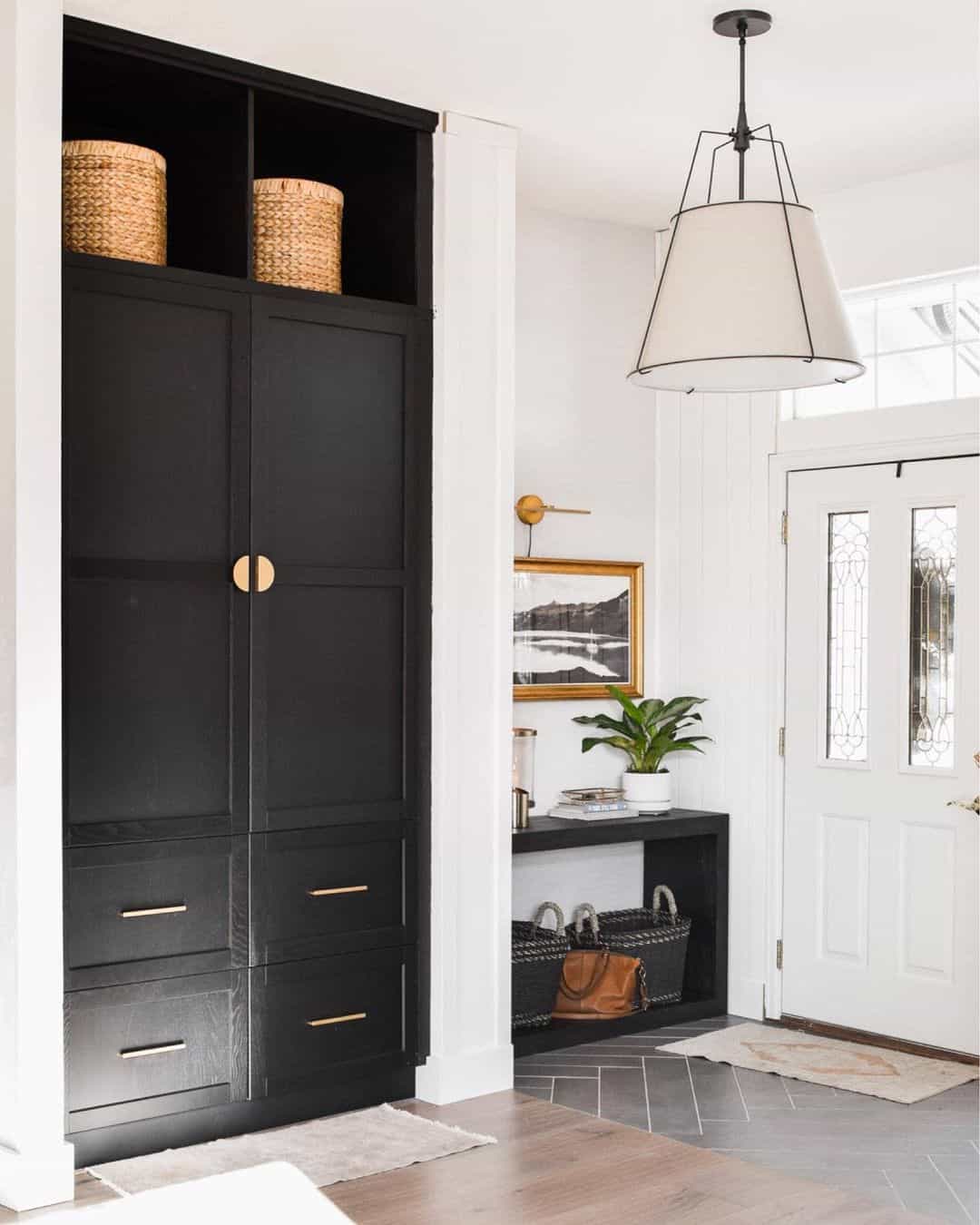 19 Modern Entryway Chandelier Ideas to Brighten Your Foyer