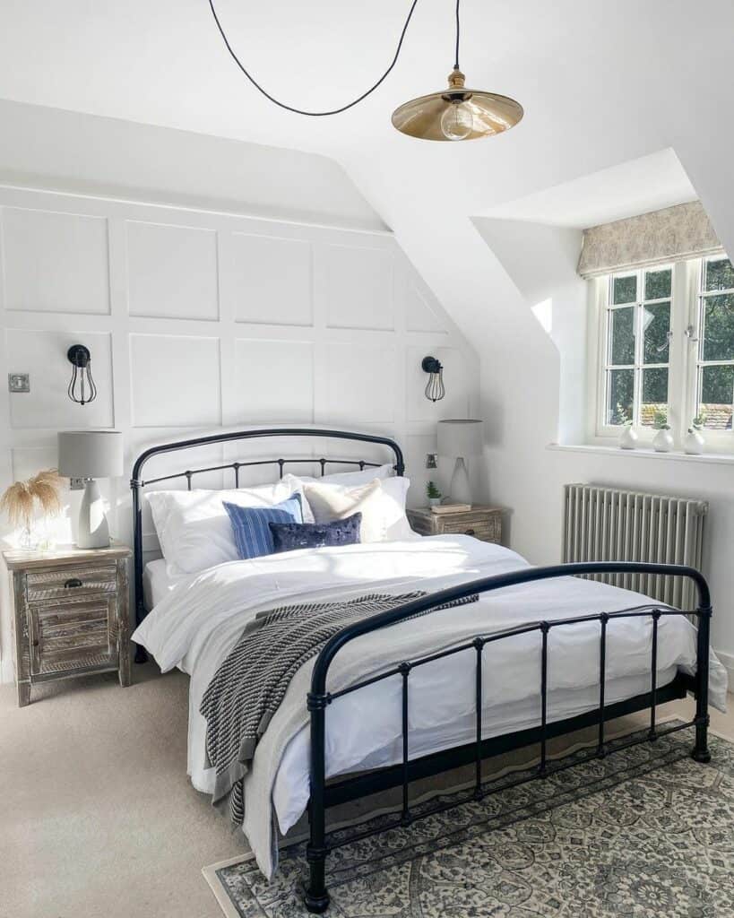 30 Bold Wainscoting Bedroom Ideas To Beautify Your Home