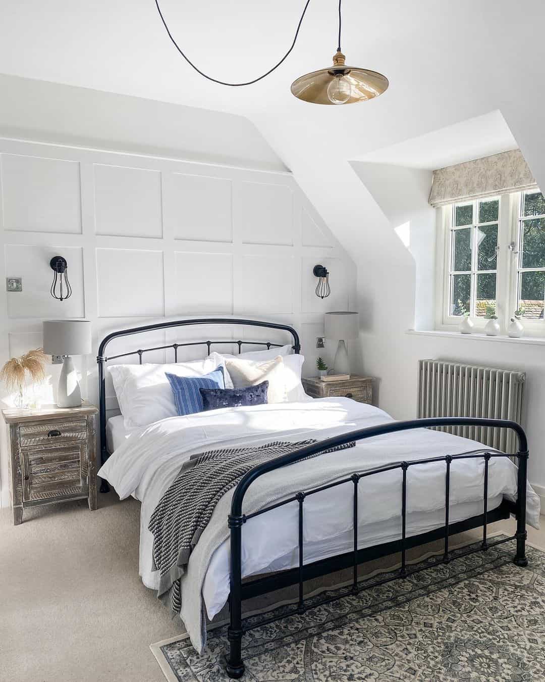 30 Bold Wainscoting Bedroom Ideas To Beautify Your Home