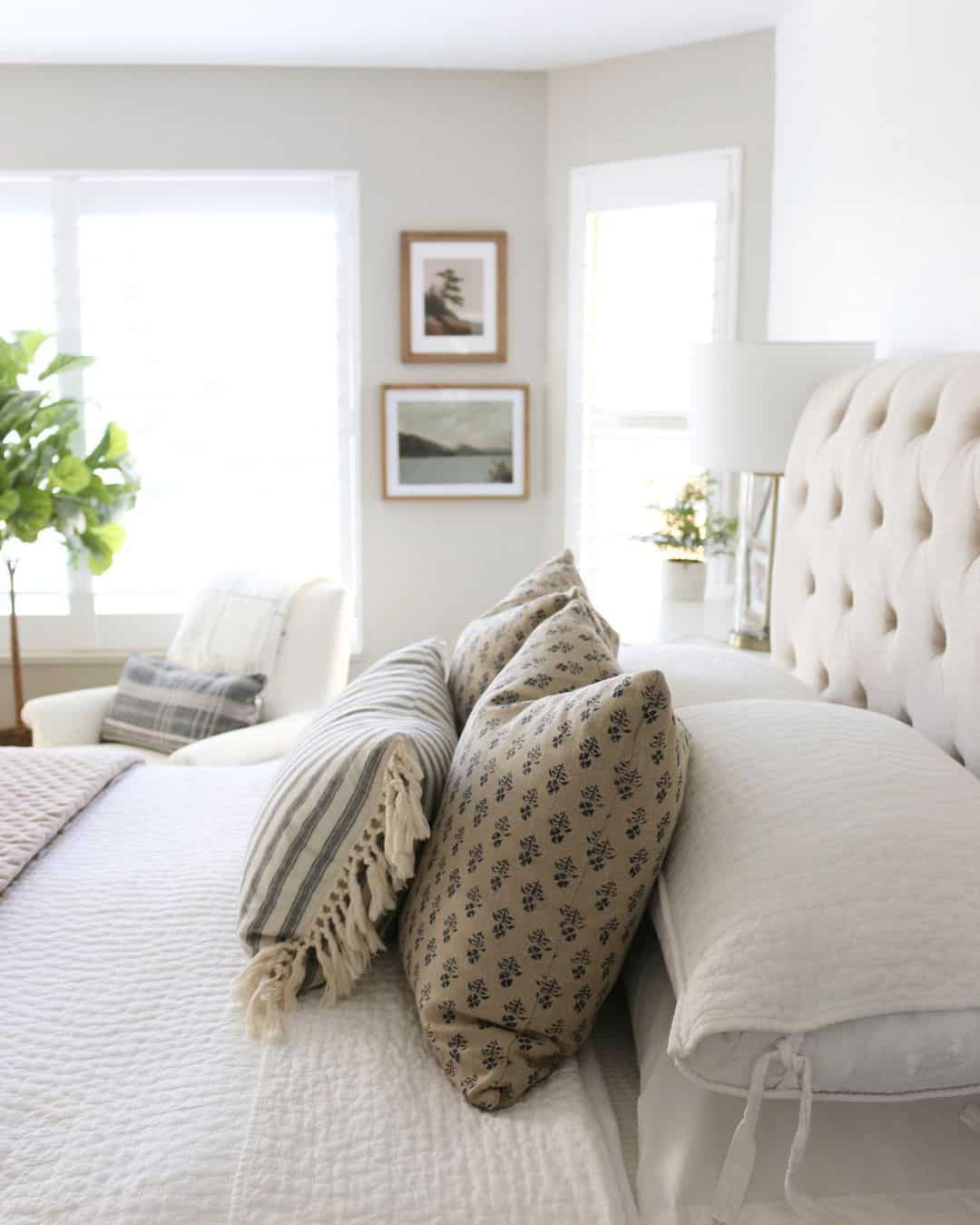 30 Relaxing Bedroom Ideas to Create a Peaceful and Calm Space to Unwind