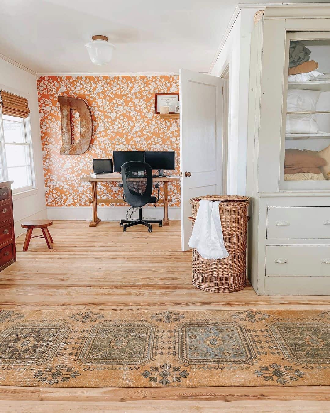 30 Gorgeous Office Décor Ideas You’ll Enjoy Working from Home In