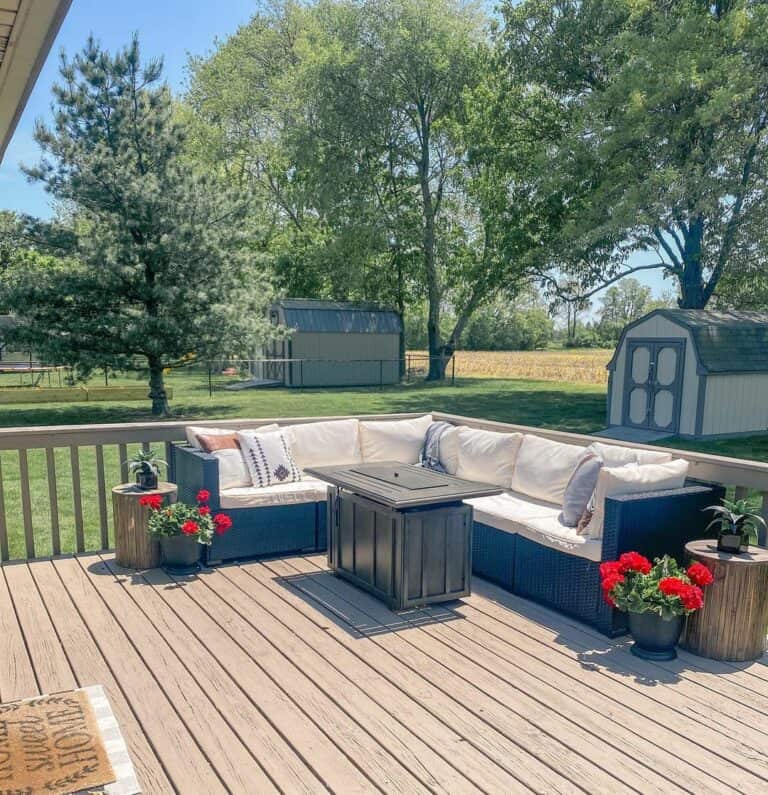 18 Small Deck Ideas for a Cozy Outdoor Oasis