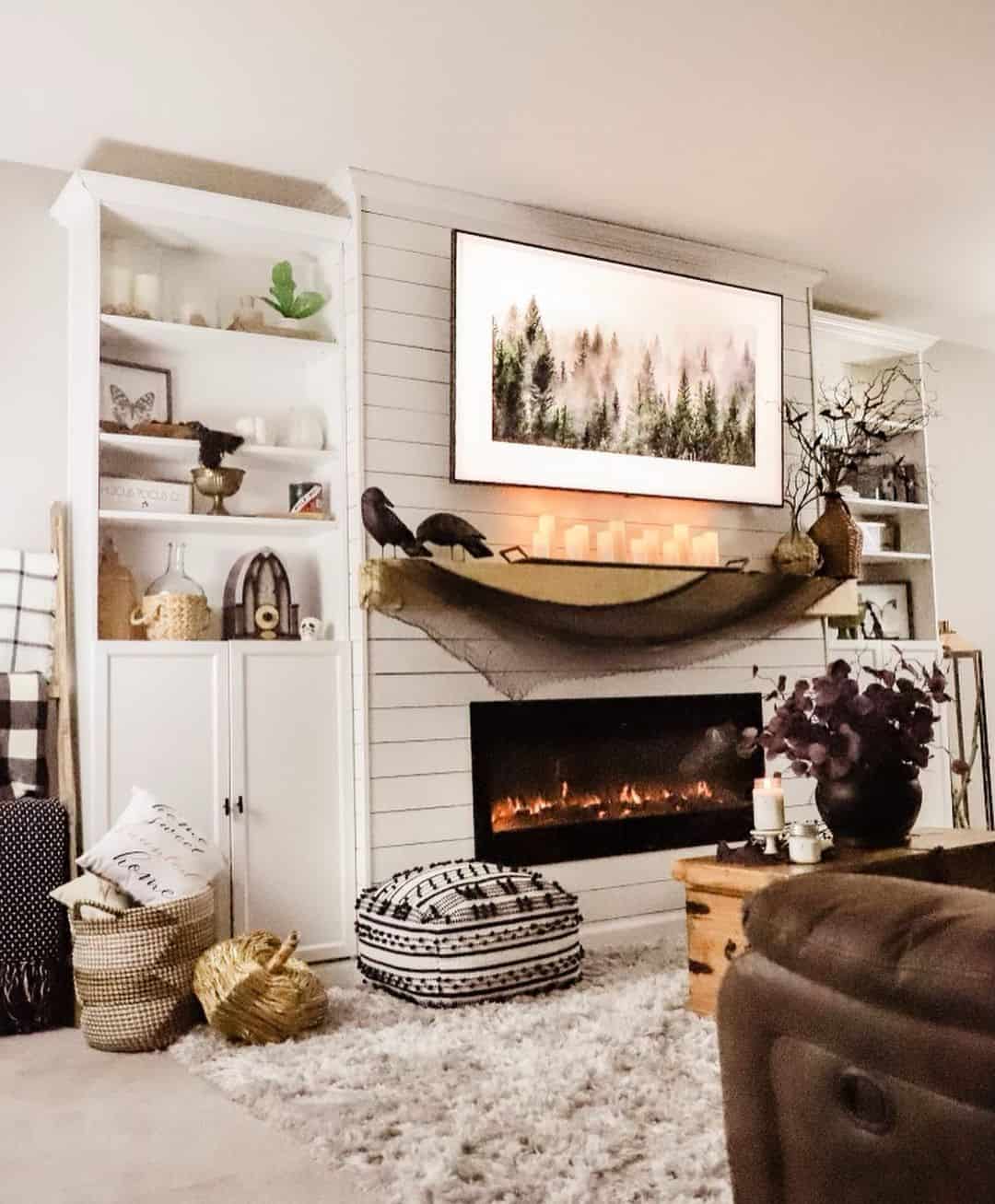 Cozy House With Ravens and Spooky Décor - Soul & Lane