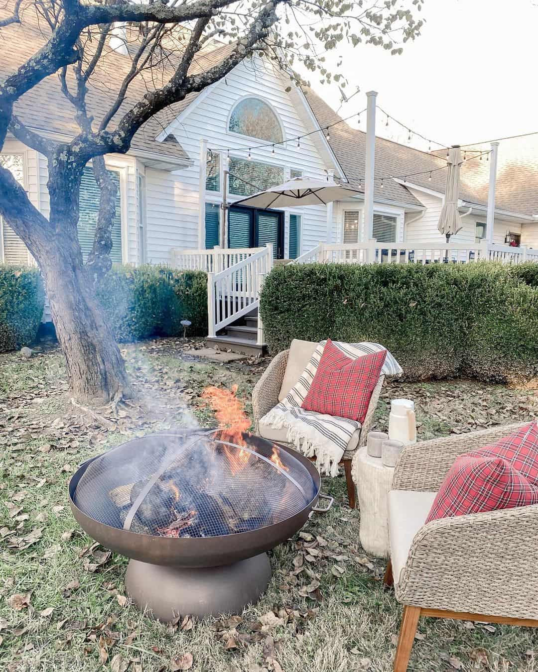 23 Cozy Outdoor Fire Pit Ideas to Warm Up Those Chilly Evenings