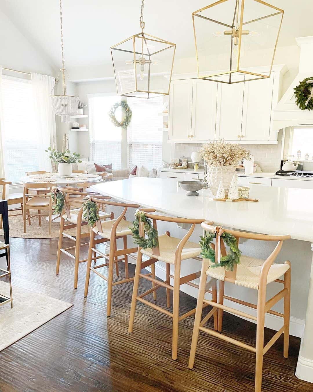 Eat in Kitchen Ideas For Irregularly Shaped Island - Soul & Lane