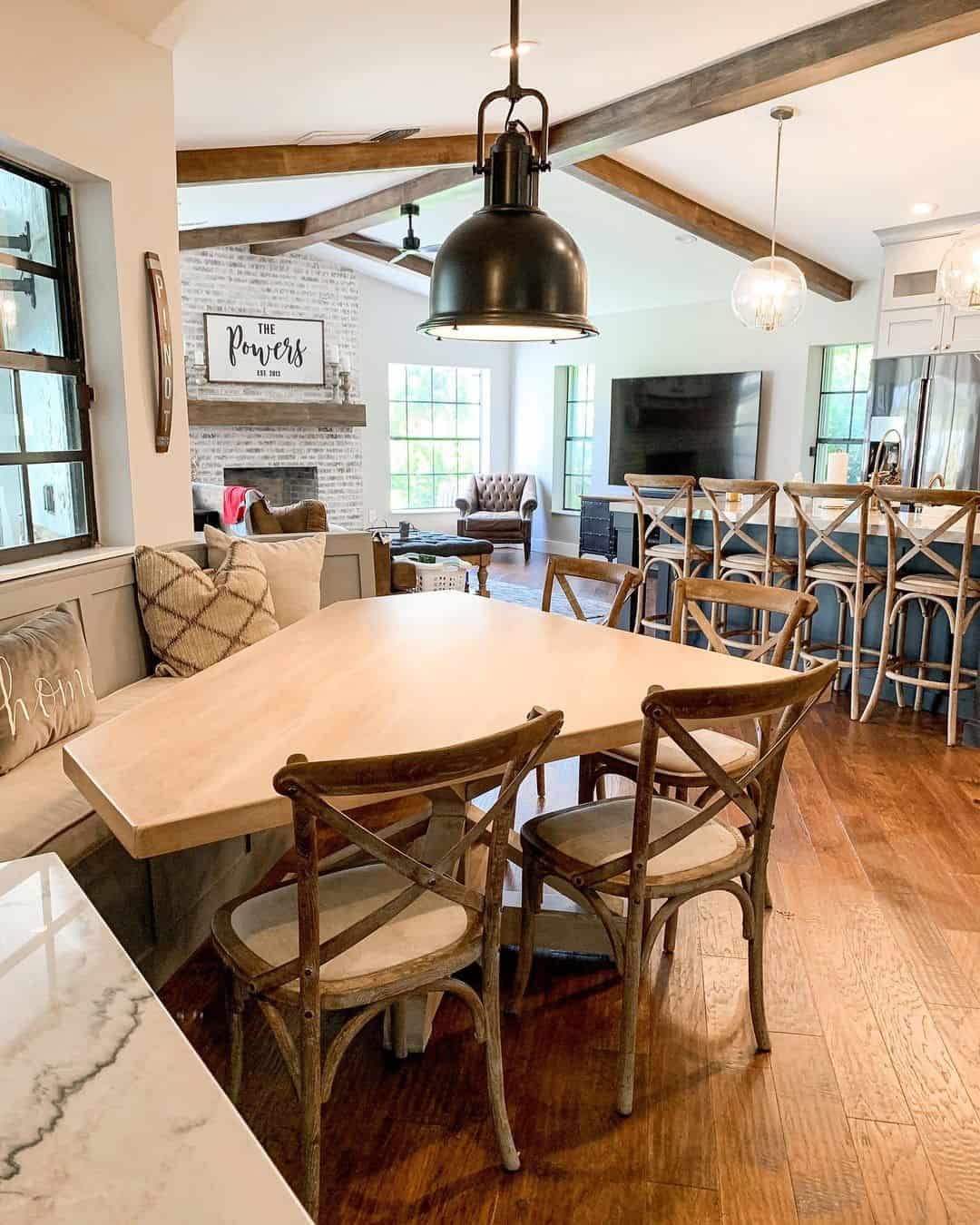 30 Eat-In Kitchen Ideas To Make The Most Of Your Space