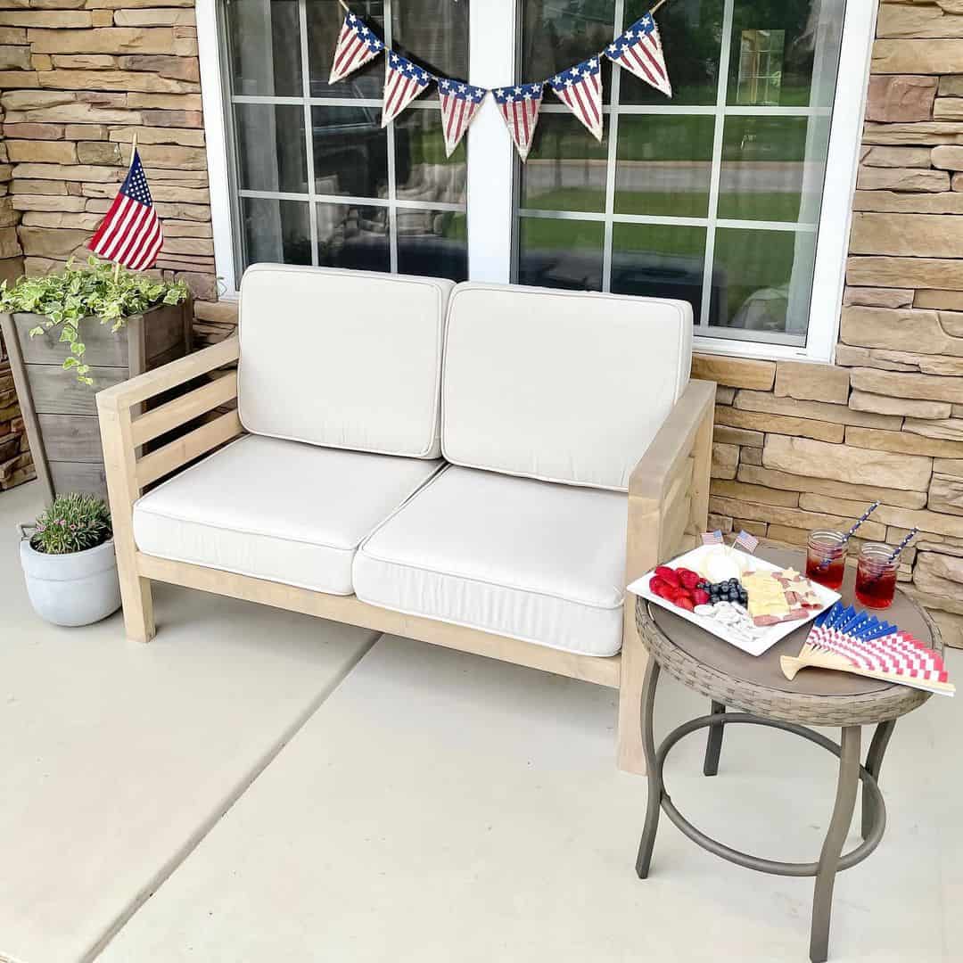 Front Portio Seating in Neutral Colors - Soul & Lane