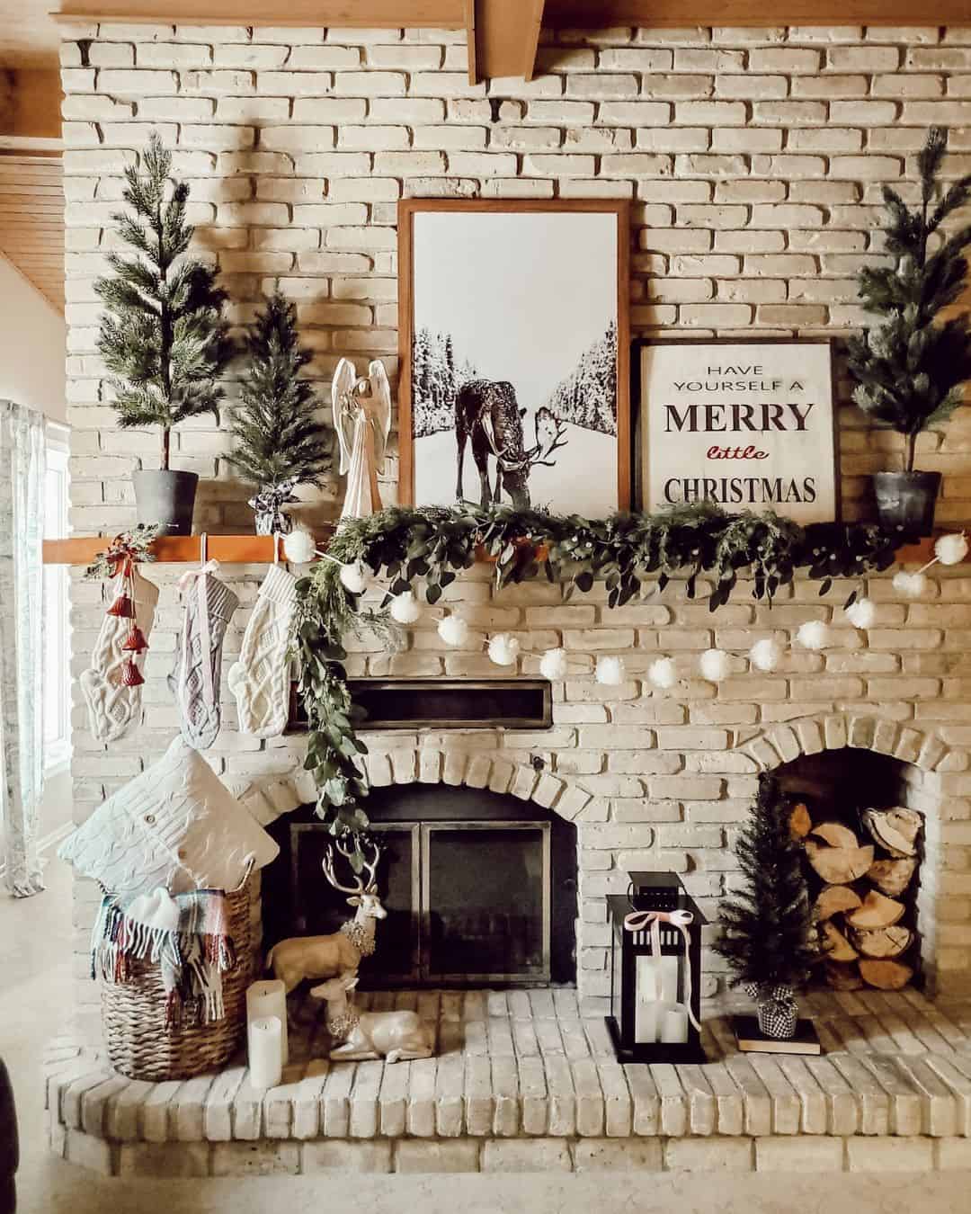 35 Reindeer Christmas Decorations You’ll Use Every Year