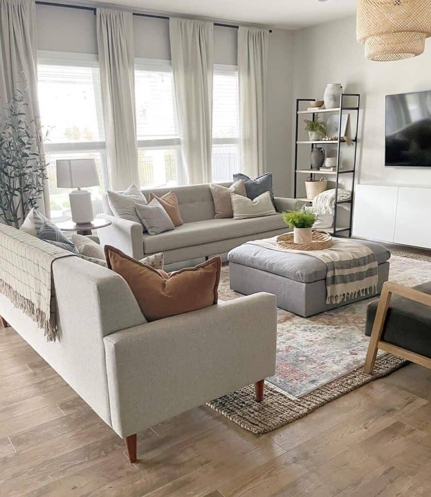 29 Bold And Creative Layered Rug Styles For Living Rooms