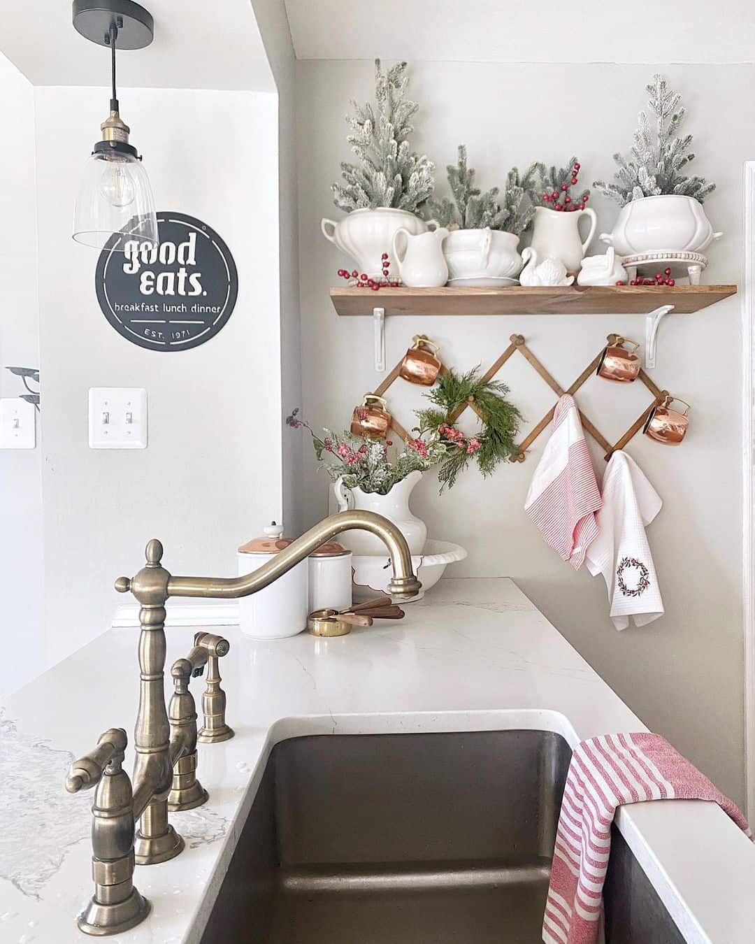 30 Functional Shelf Ideas For Kitchens