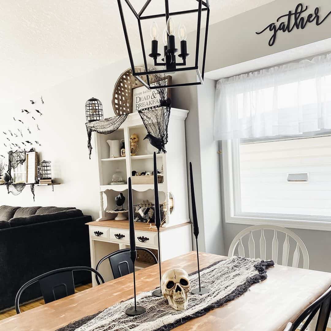 31 Spooky Décor Ideas that will Shiver and Delight