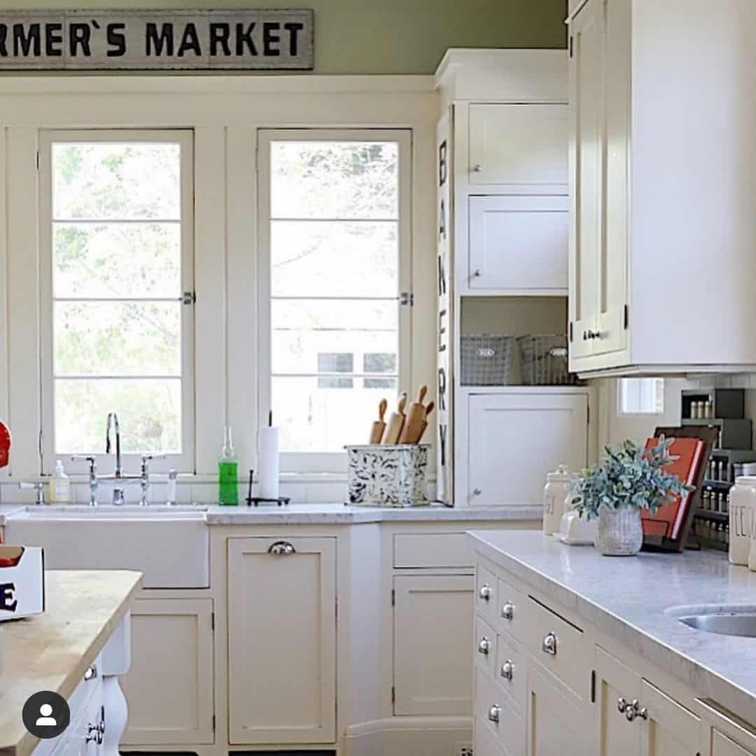 28 Corner Kitchen Cabinet Ideas and Layouts to Maximize Your Space