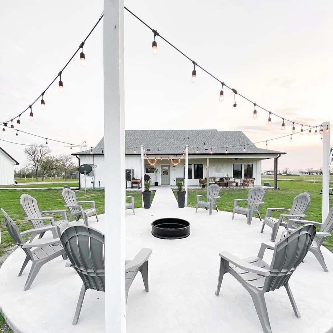 Large Outdoor Entertainment Area - Soul & Lane