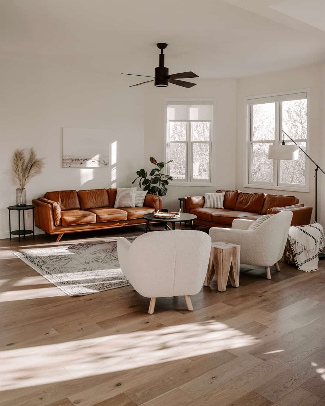 31 Leather Couch Living Room Ideas for Rustic, Timeless Comfort