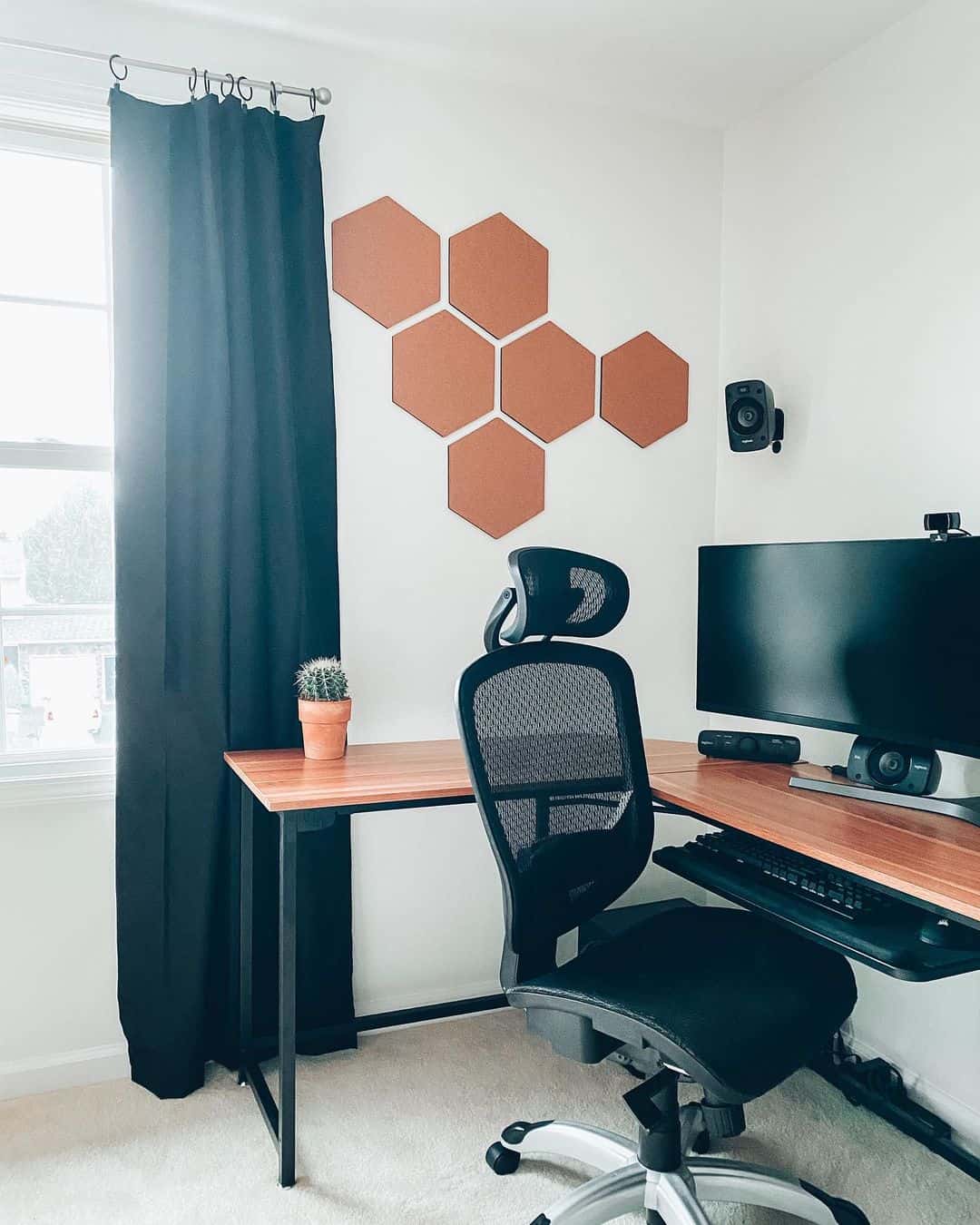 Minimalist Modern Office - Soul & Lane