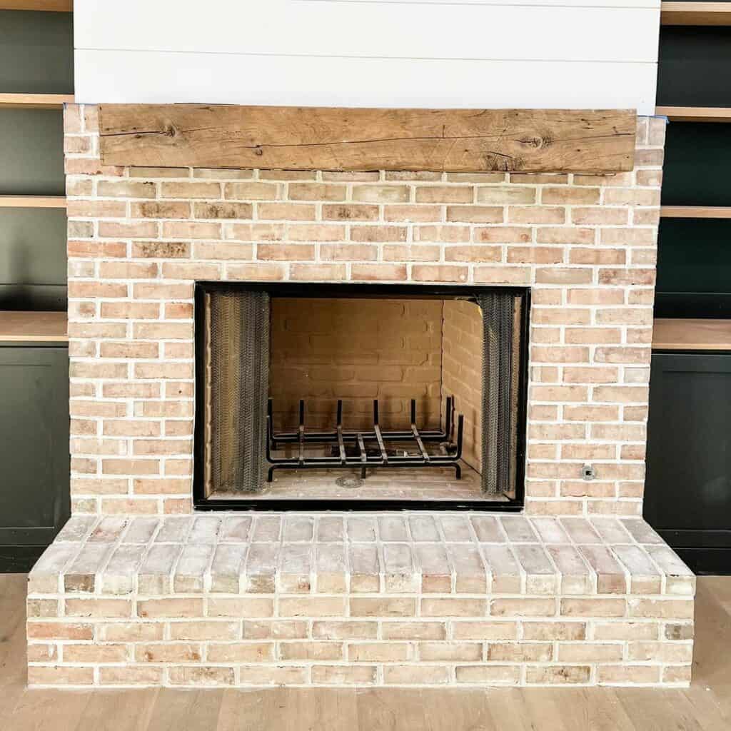 30 Timeless Wood Mantels for Brick Fireplace Designs