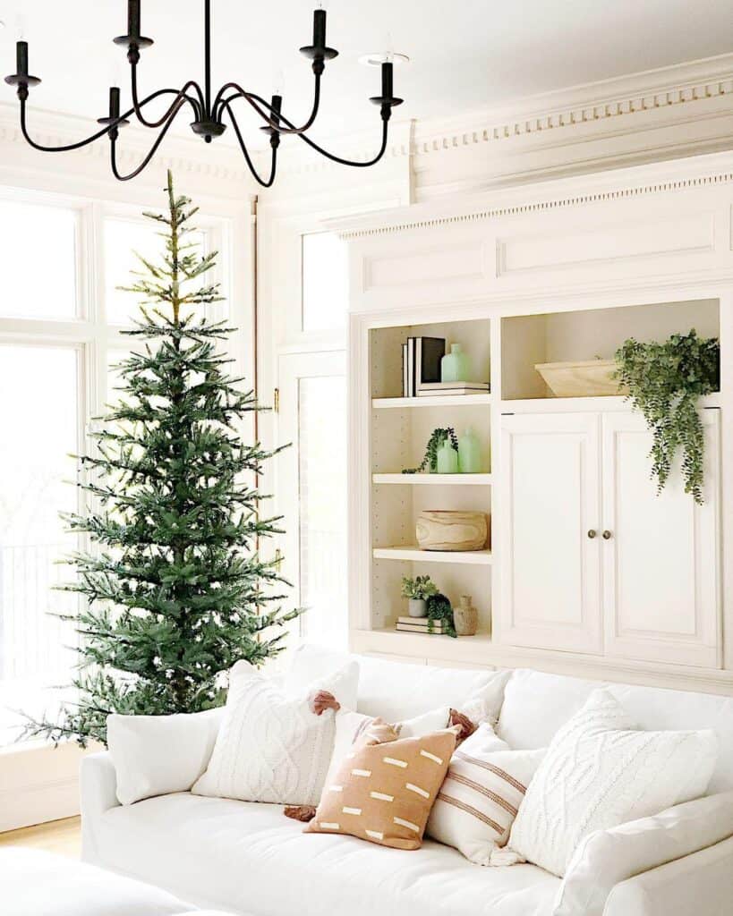 33 Slim Christmas Tree Decorating Ideas for Small Spaces