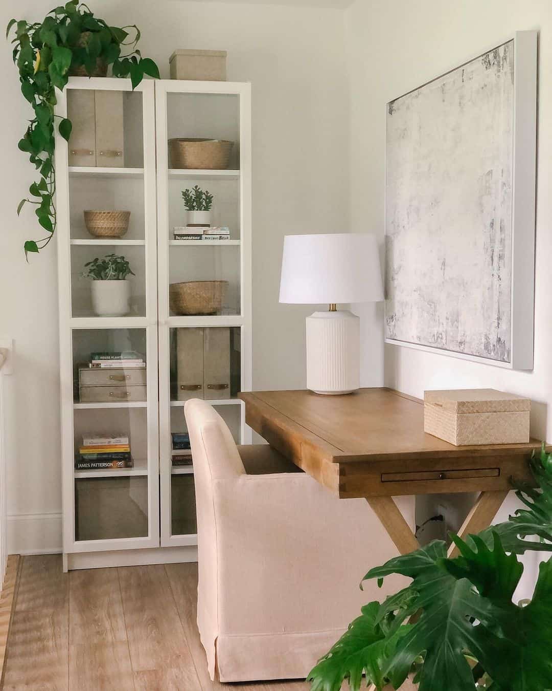 Simple Modern Office Décor - Soul & Lane