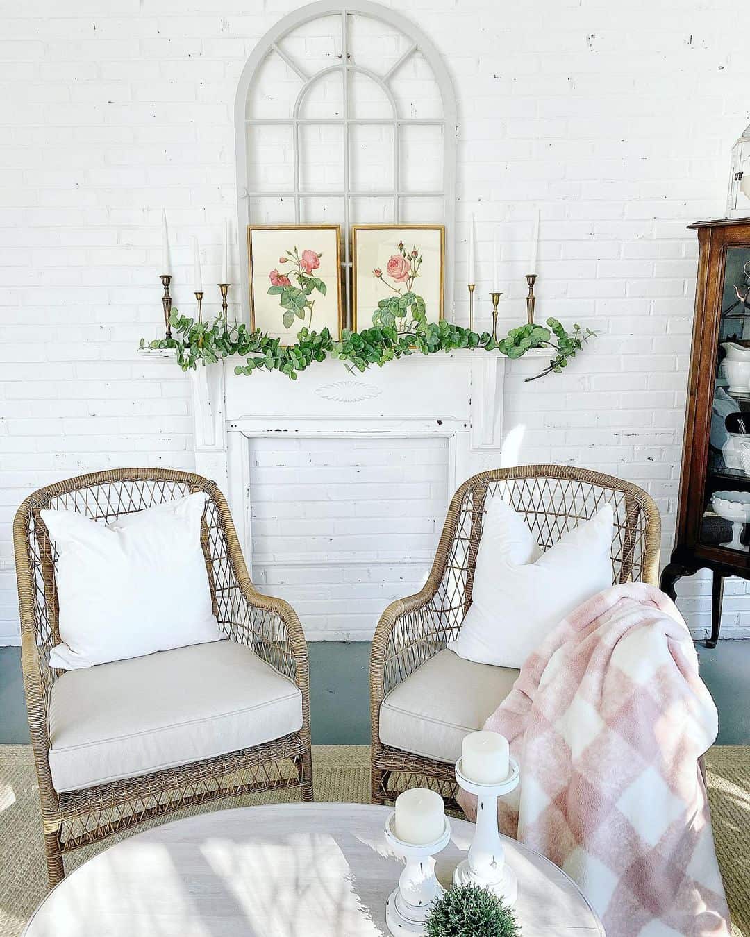 30 Refreshing Spring Garland Ideas to Celebrate the Season