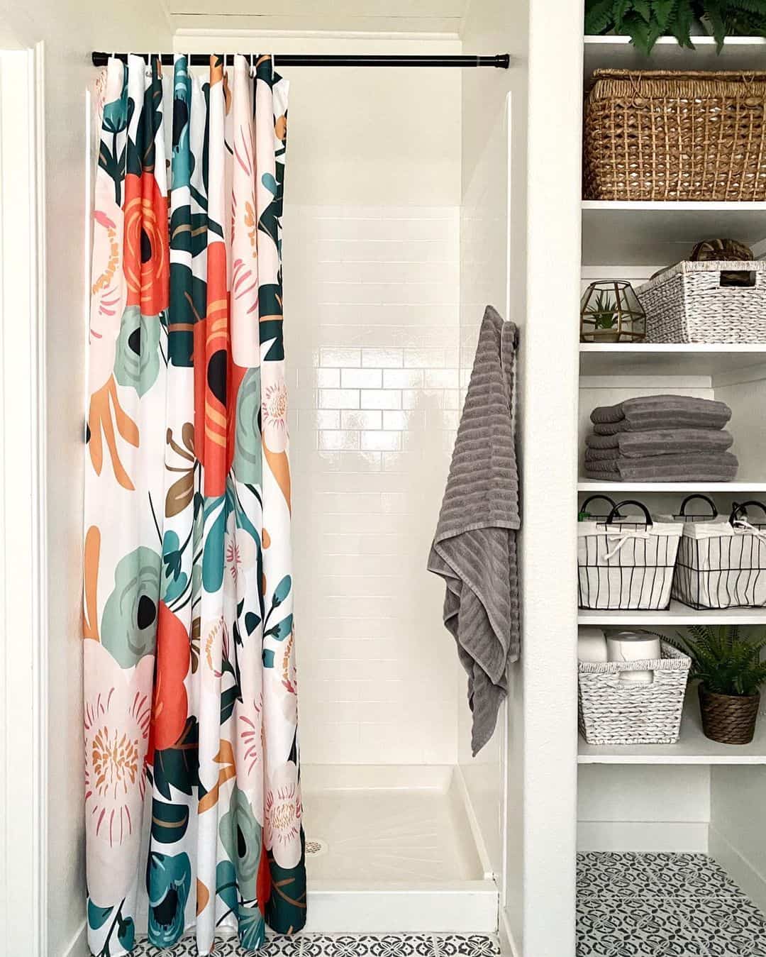 21 Small Walk-in Shower Tile Ideas You Need to Try