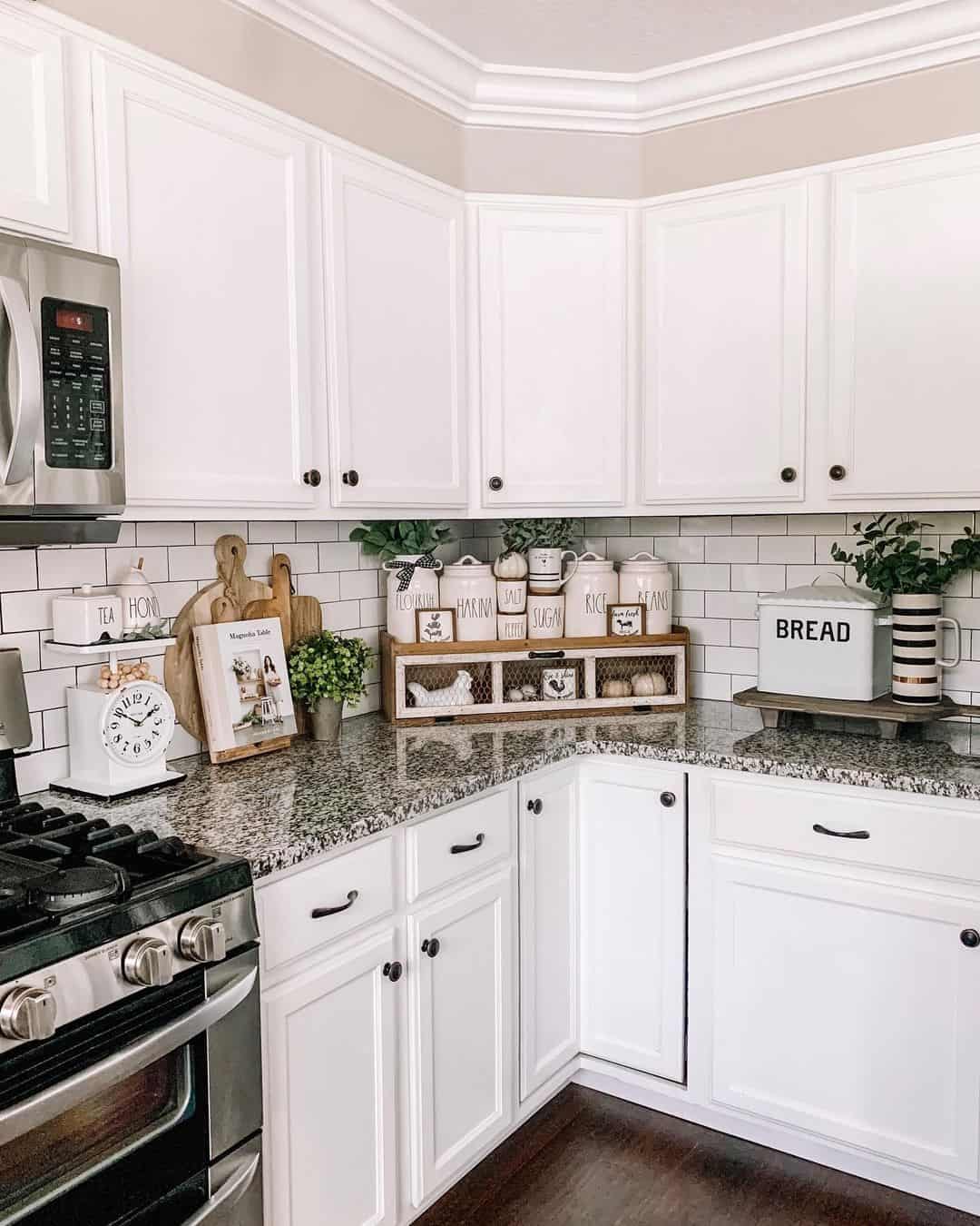 32 Farmhouse Décor Ideas to Elevate Your Kitchen