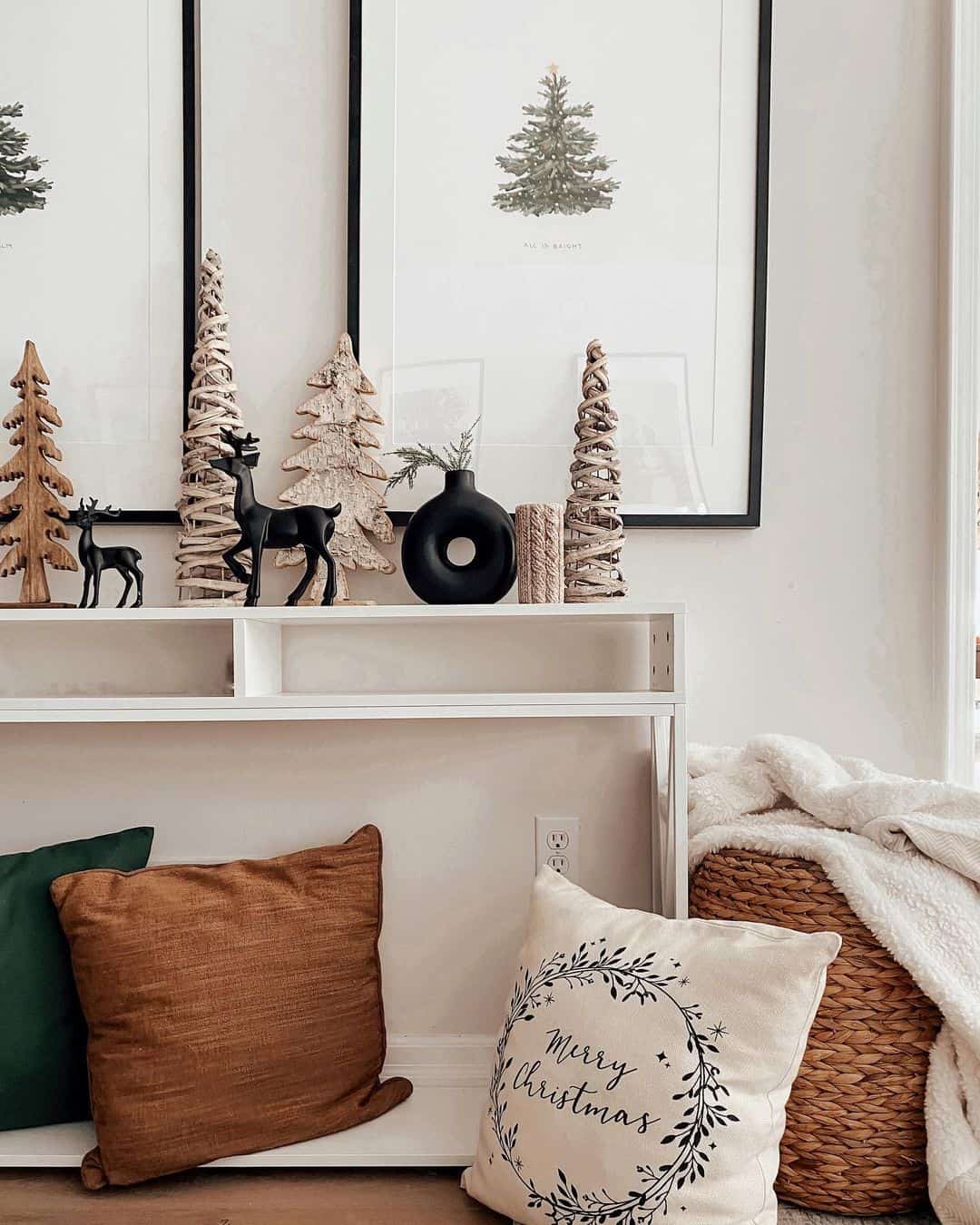 35 Reindeer Christmas Decorations You’ll Use Every Year