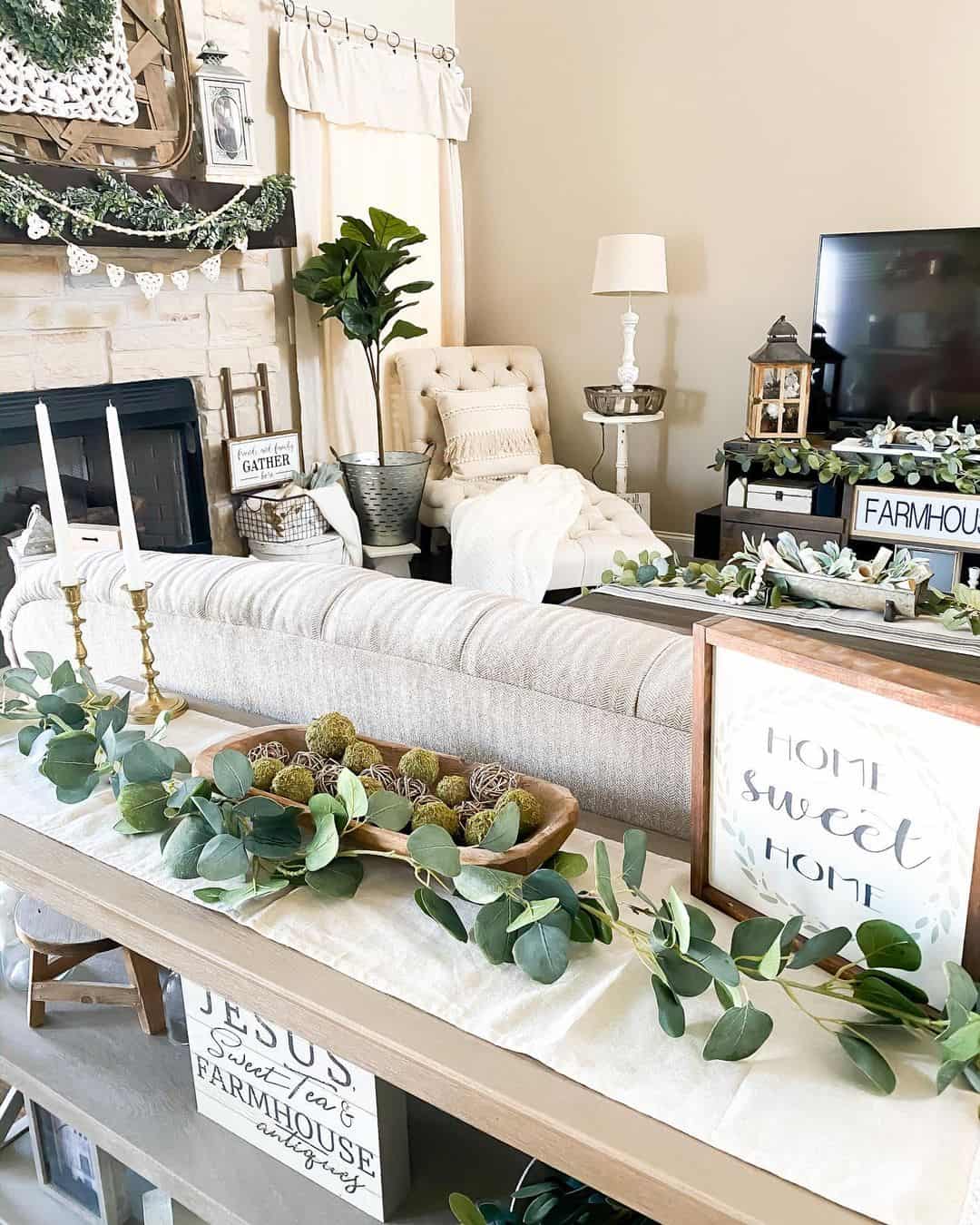 White Heart Banner and a Green Garland on Fireplace Mantel - Soul & Lane