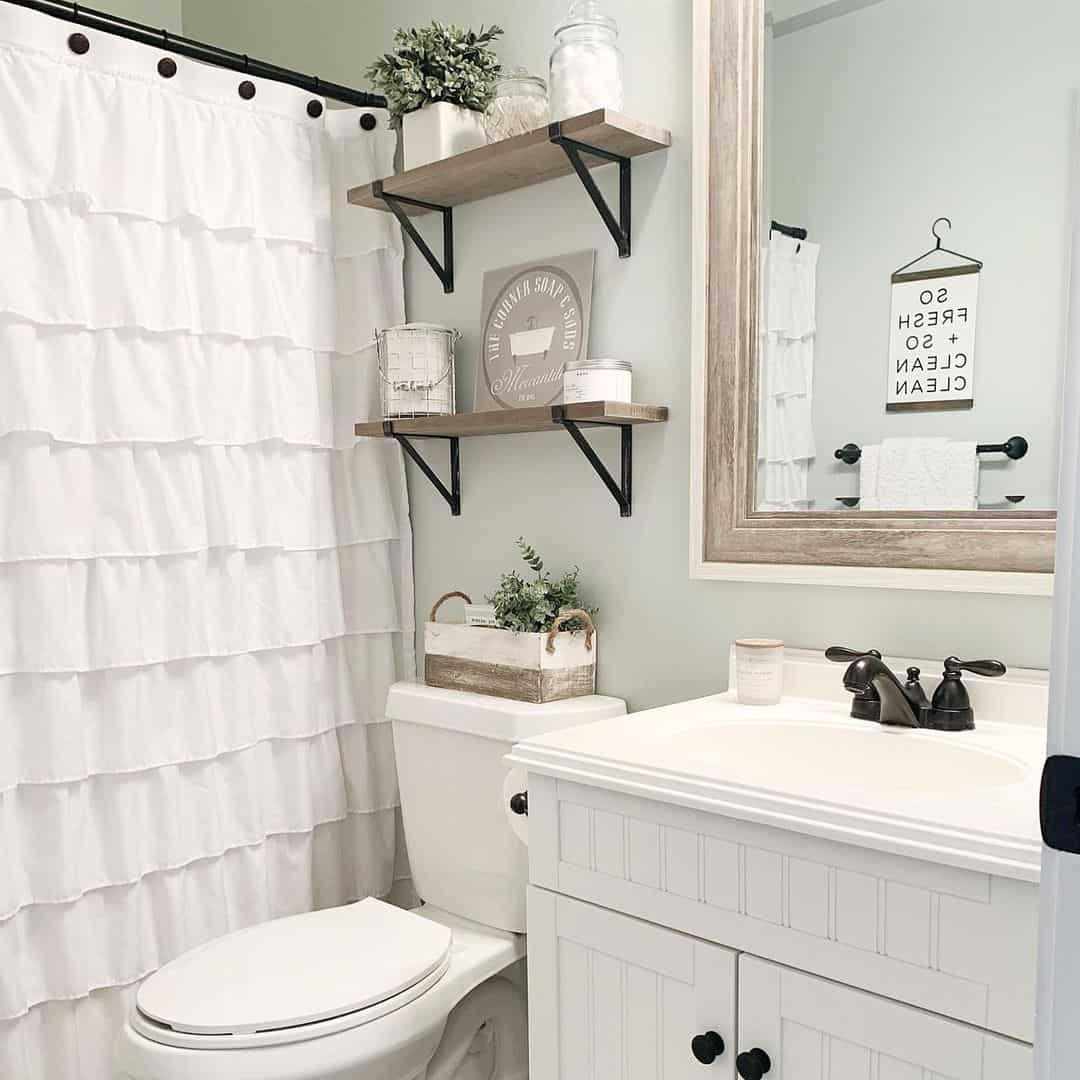 White Scroll Reflected in a Mirror - Soul & Lane