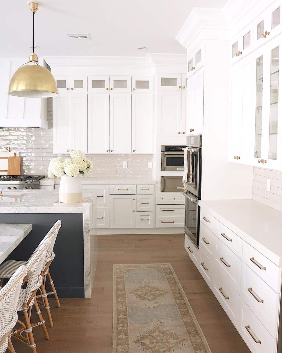 34 Farmhouse Kitchen Lighting Ideas to Spark Inspiration