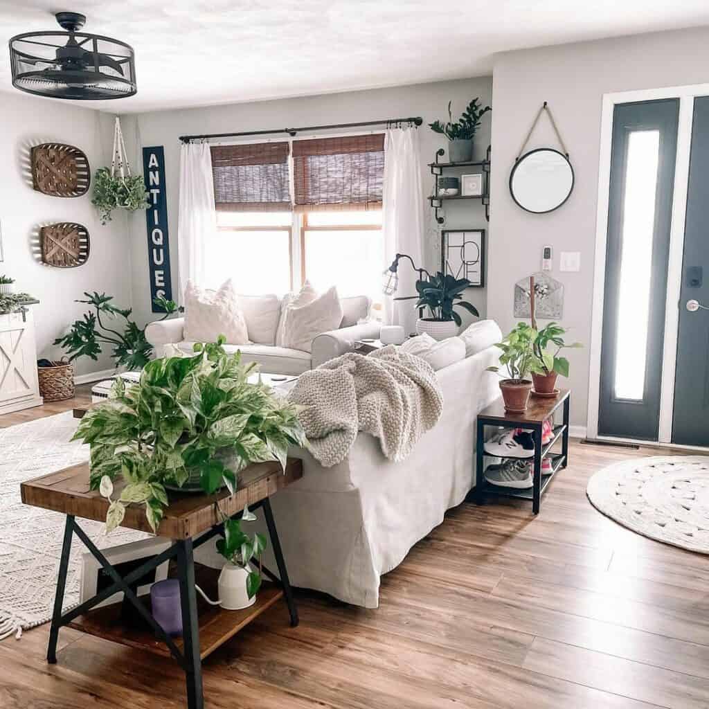 33 Simple and Stunning Ideas for Side Table Décor