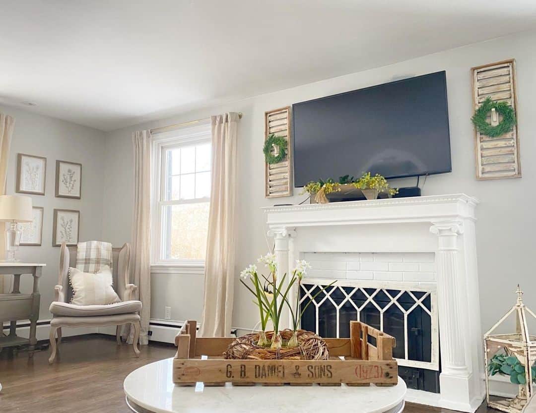 Beige and Gold-themed Windows - Soul & Lane