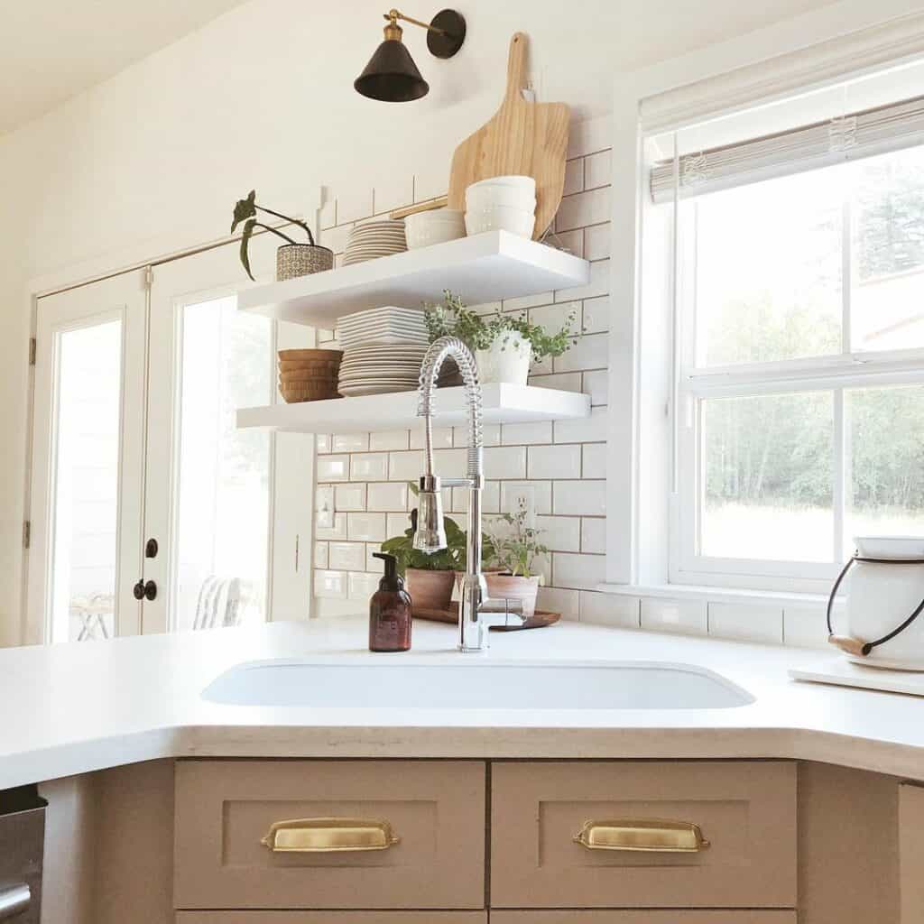 27 Kitchen Sink Countertop Designs That Are Anything But Boring