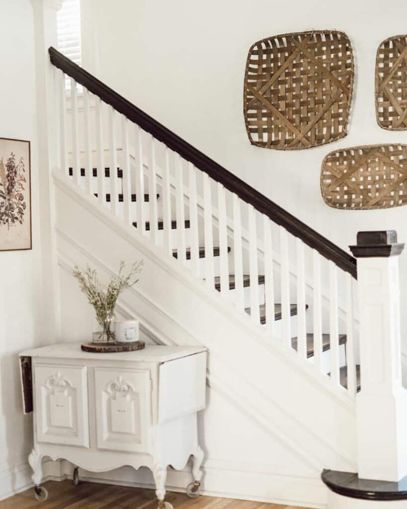 30 Stunning Modern Farmhouse Staircase Ideas