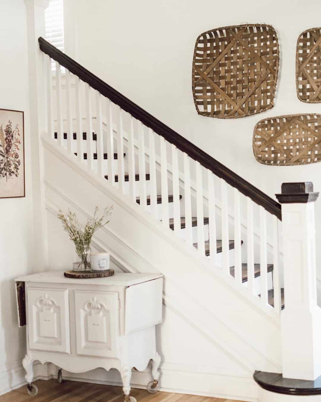 30 Stunning Modern Farmhouse Staircase Ideas