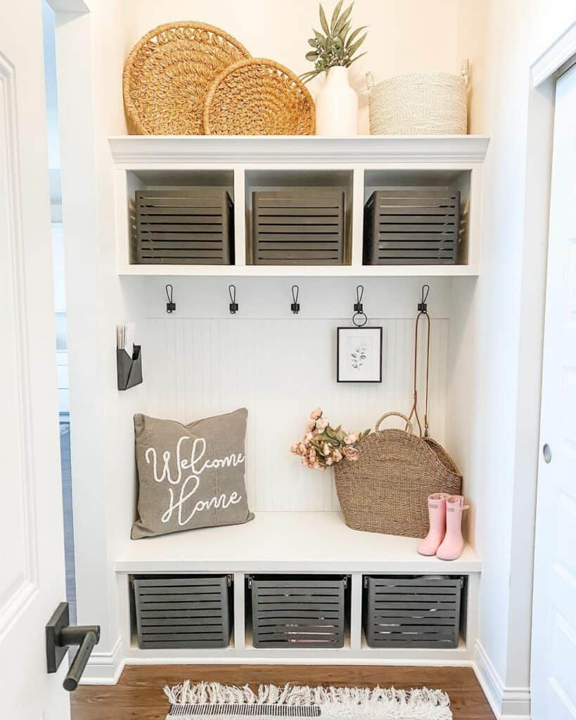 28 Mudroom Built-In Ideas for an Organized Entry