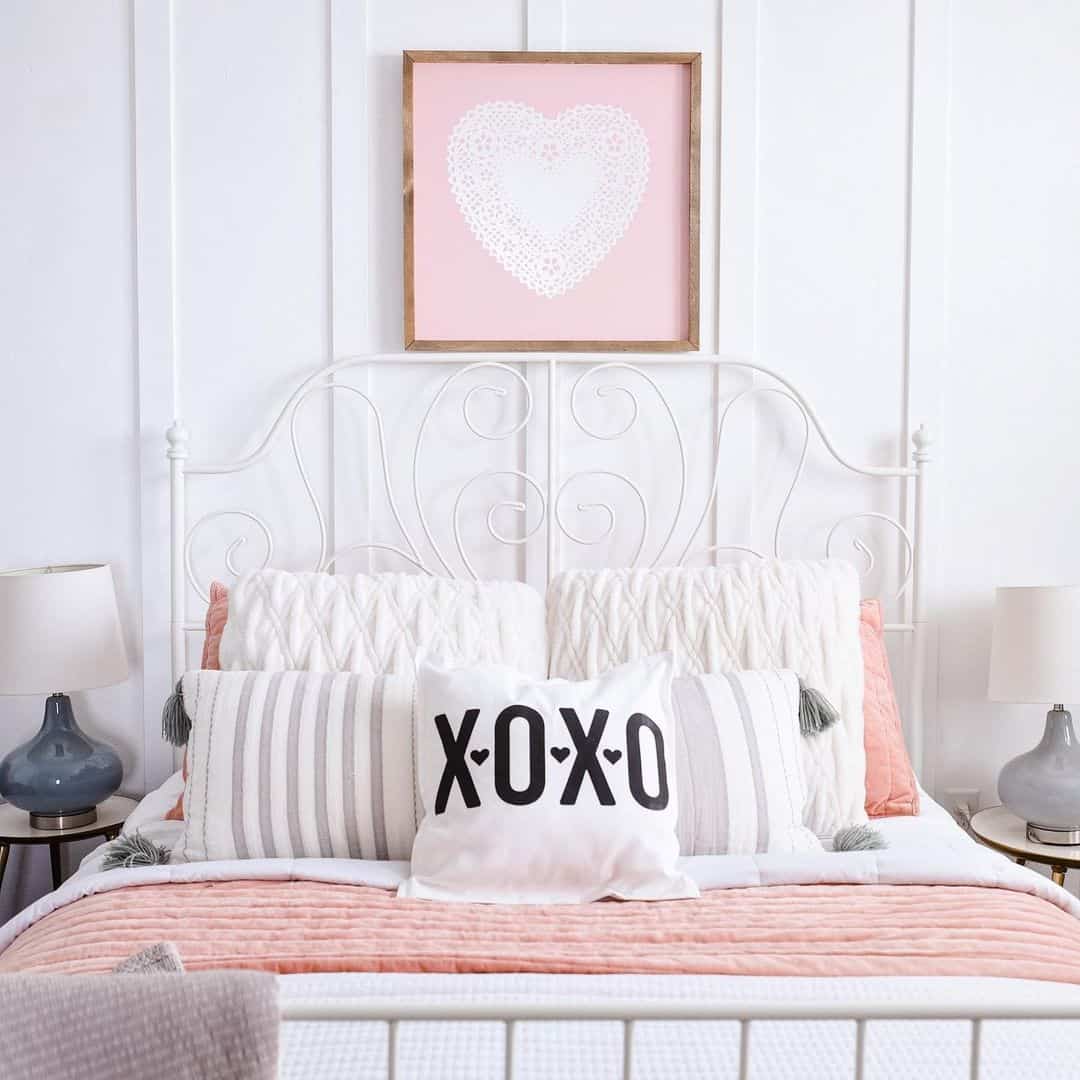 29 Elegant Grown-up Pink Bedroom Décor for Feminine Appeal