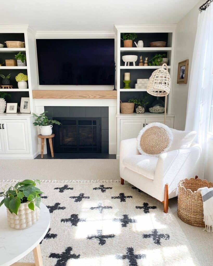 Minimalistic Neutral Boho Living Room - Soul & Lane