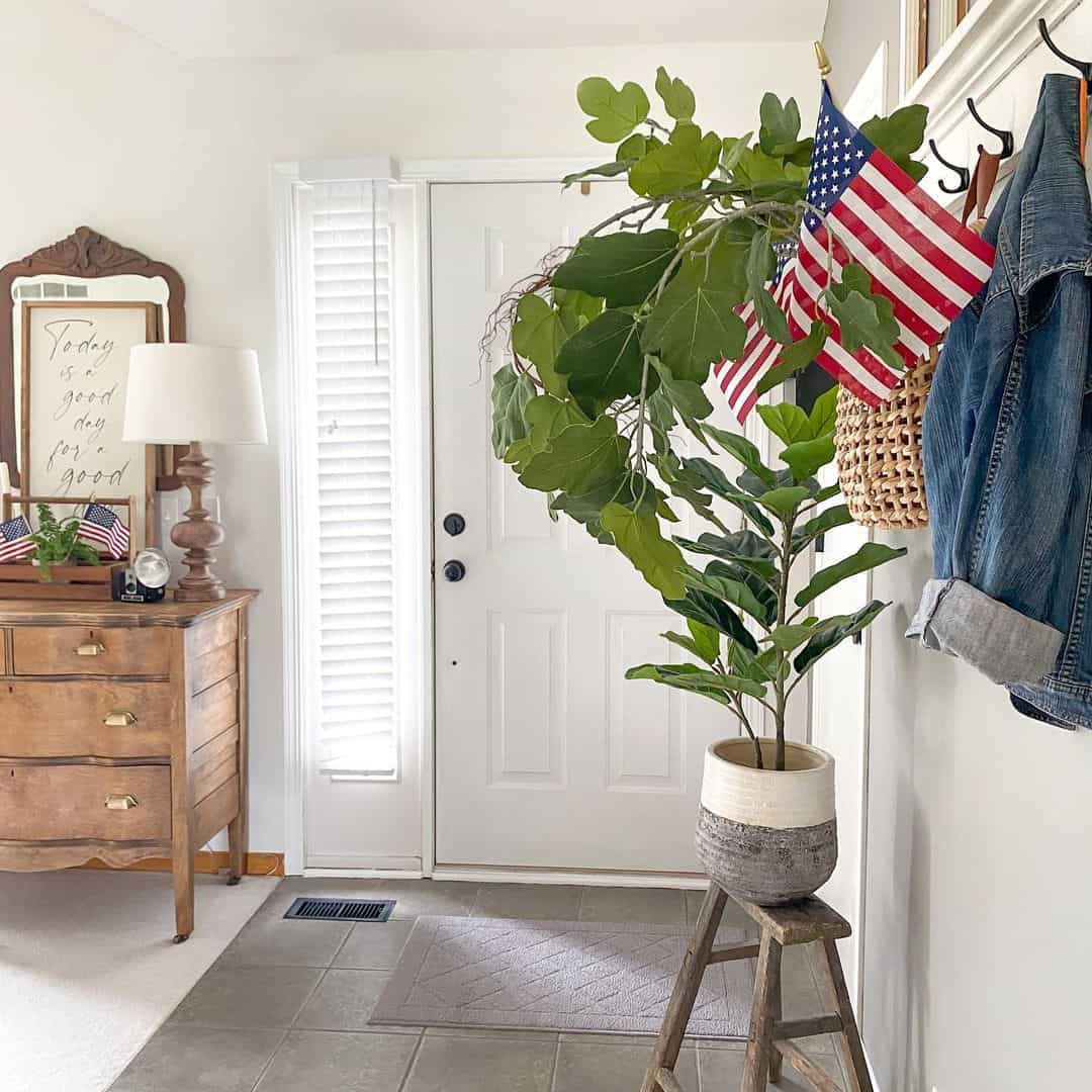 Modern Americana Farmhouse Entryway - Soul & Lane