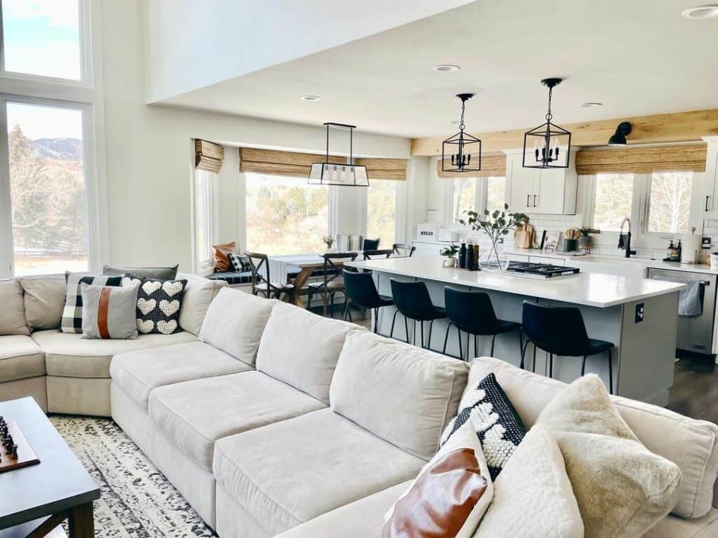 Modern Farmhouse Interior - Soul & Lane