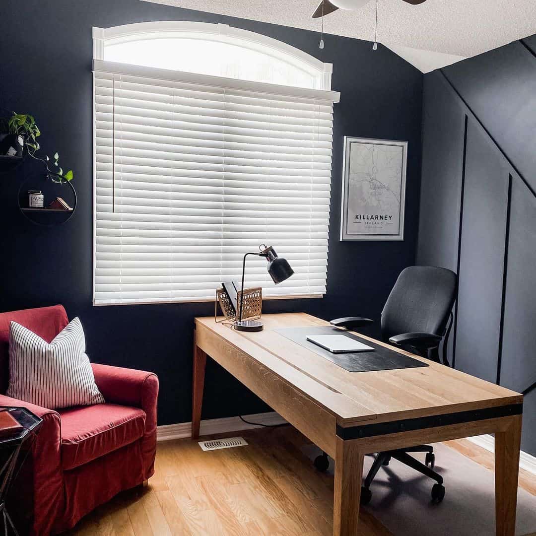 Modern Home Office With Black Interior - Soul & Lane