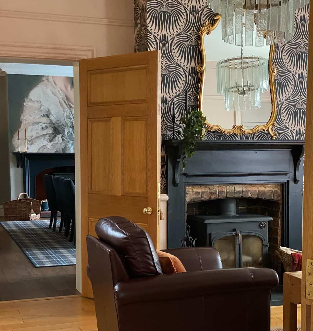 Modern Living Room With Fun Patterned Wall - Soul & Lane